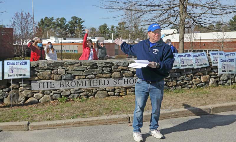 Signs honor Bromfield’s seniors | The Harvard Press | Features ...